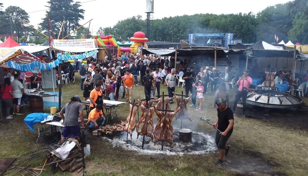 Comienza la 16° Fiesta Provincial del Cordero Costero en Mar de Cobo ...